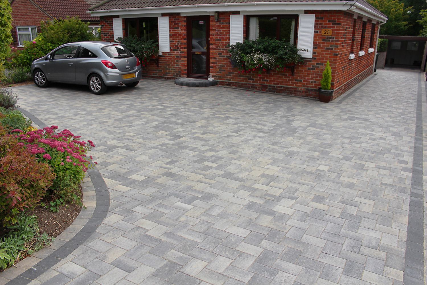 13 Elegant and Awe-Inspiring Driveway Paving Ideas – Affordable ...